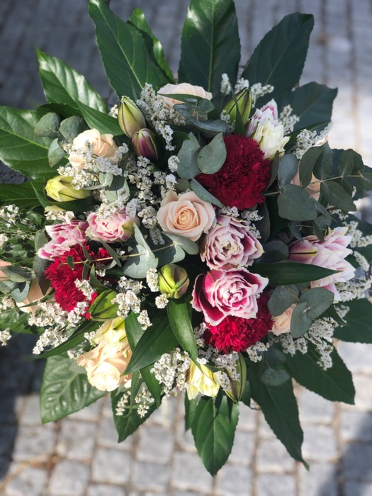 Mili's Flowers and more